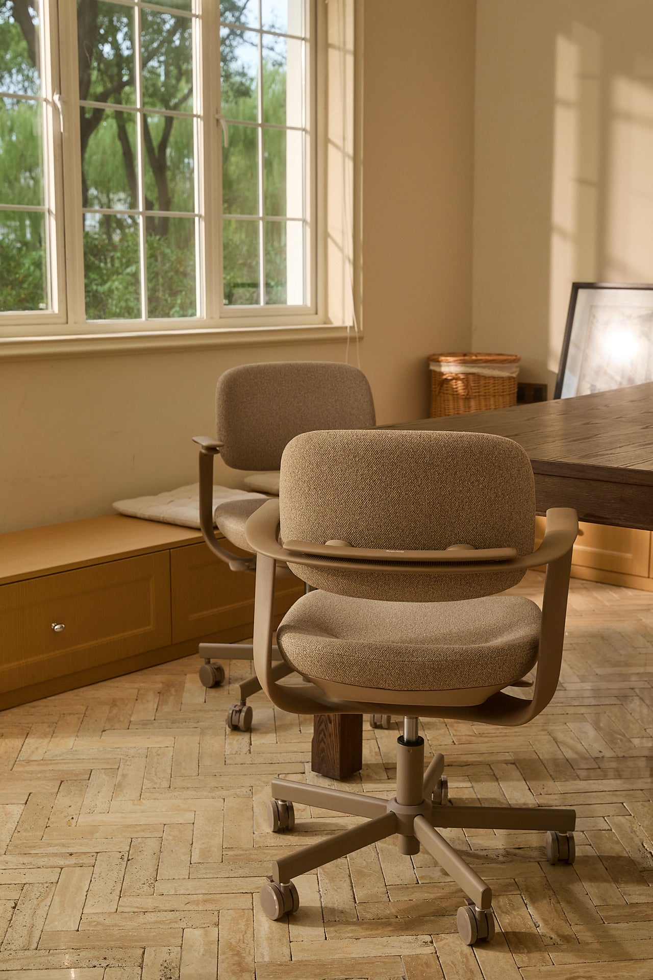 BISKIT Ergonomic Chair – TopJob